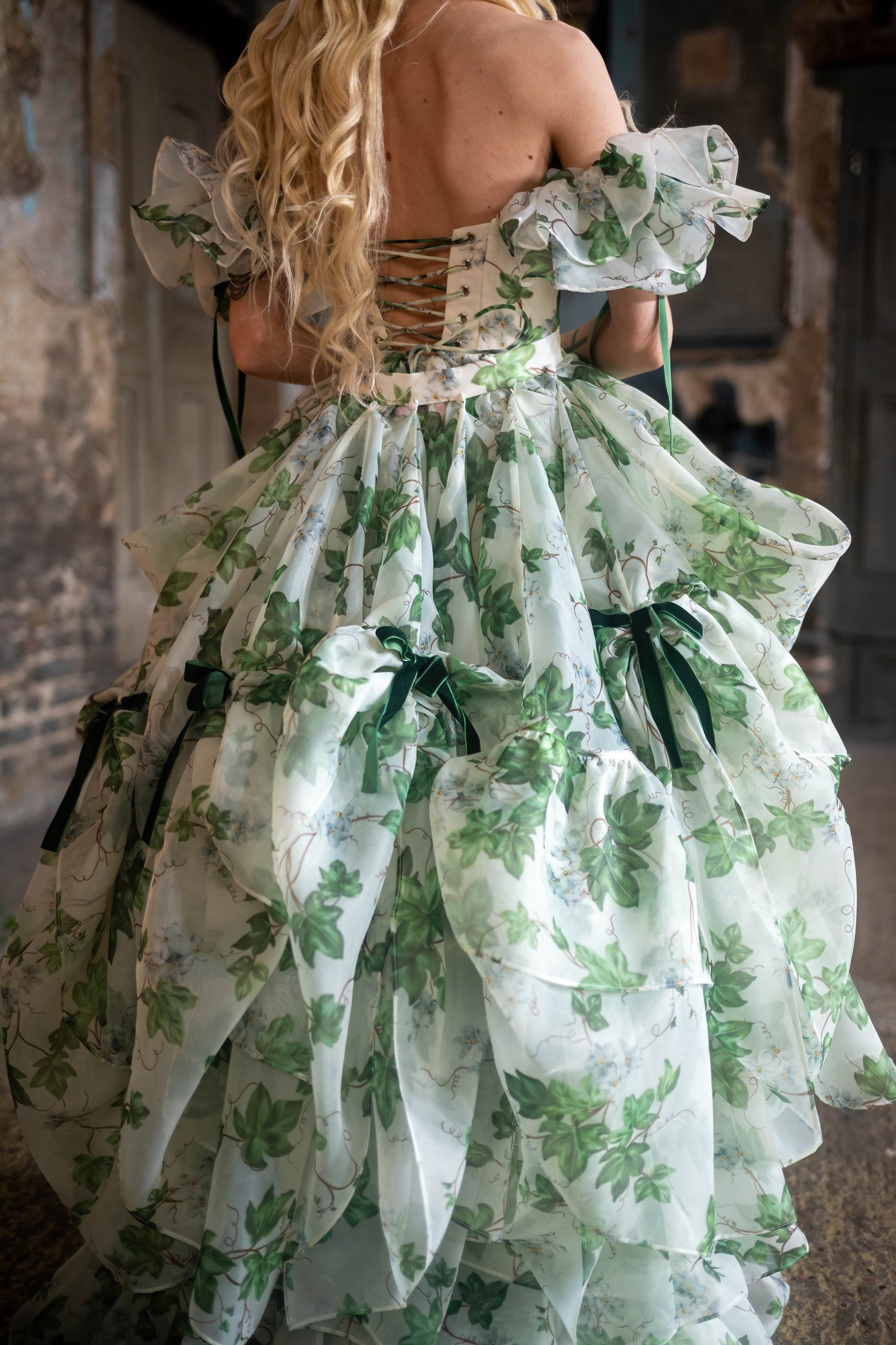 Poison Ivy Avalon Train | Train | Bridal